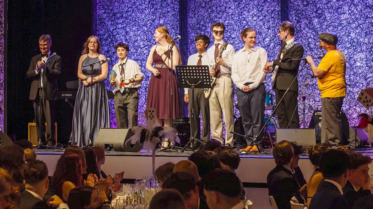 Hull's School, Zurich